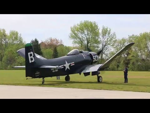AD-4 Skyraider Wings Unfold