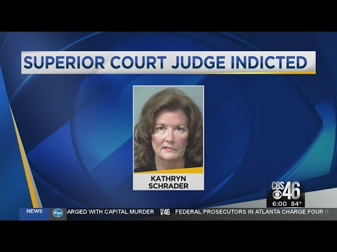 Indicted judge says she's innocent