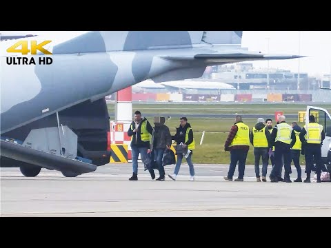 Polish Air Force picking up prisoners in AMS | C-295M