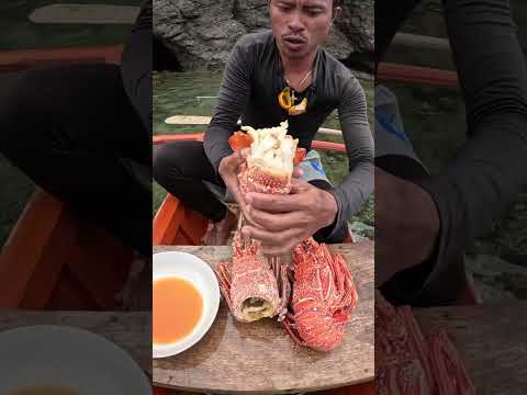 Catching TWO Huge Lobsters Underwater! 🦞🌊 | Epic Underwater Hunt