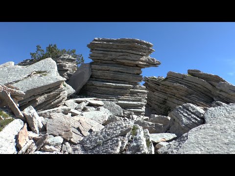 Libri di San Daniele e Monte Borgà - veduta complessiva della frana del Monte Toc (Vajont)