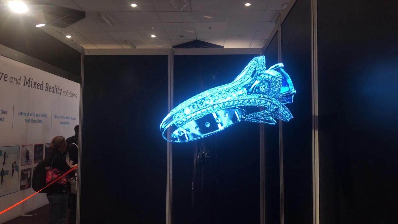 HOLOGRUF hologram big display demo at ISE 2018, high resolution 1024x1024