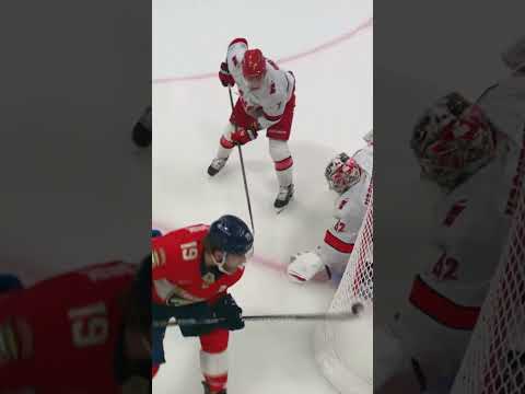 Tkachuk takes his new stick for a spin 🏒
