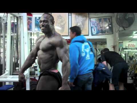 Manuel Gomes Da Foneseca Casimiro Posing One Week Out from the UKBFF Final U90KG