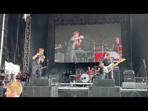 Watch: Emo Supergroup LS Dunes Perform Live for the First Time ...