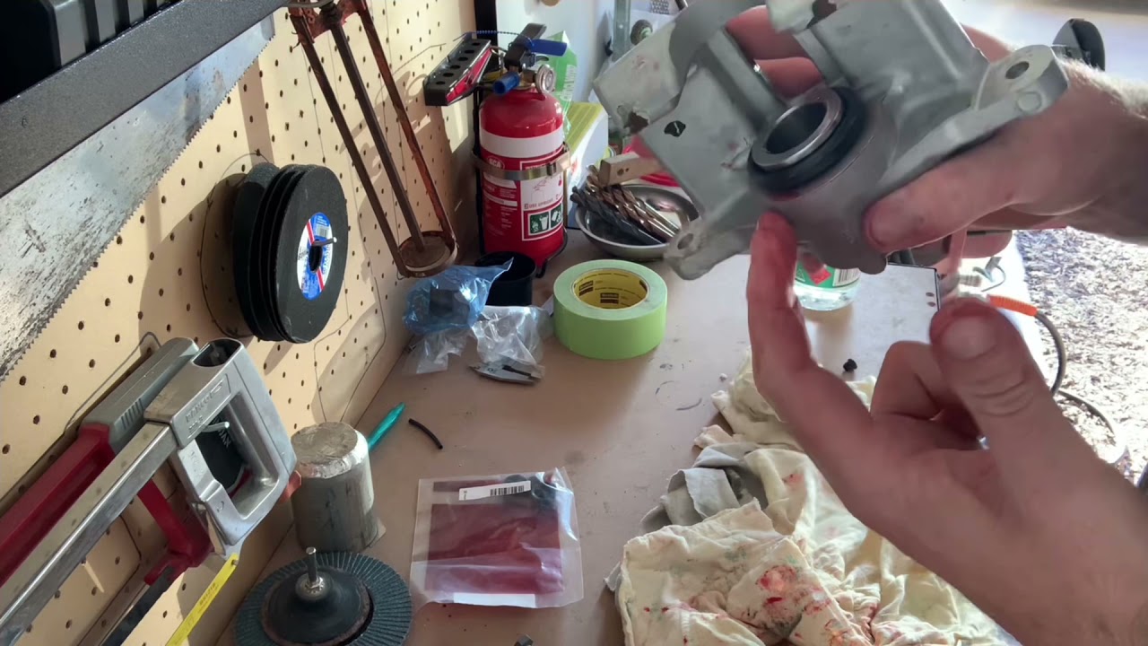 Rebuilding VN Commodore Rear Disk Brakes - VL Commodore Build