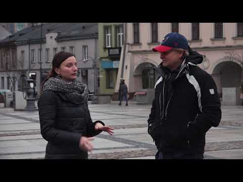 Travel Kielce. the capital of Świętokrzyskie region. Main square with Magda!