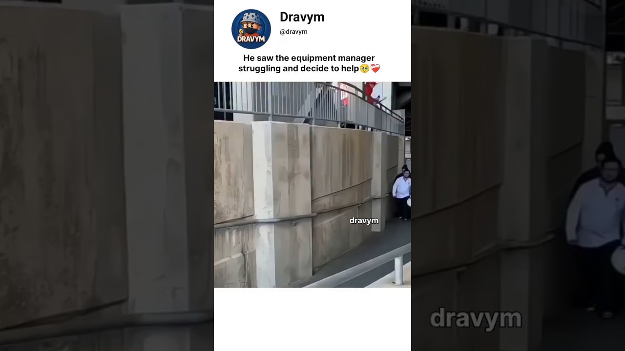 He saw the equipment manager struggling and decide to help🥹❤️‍🩹