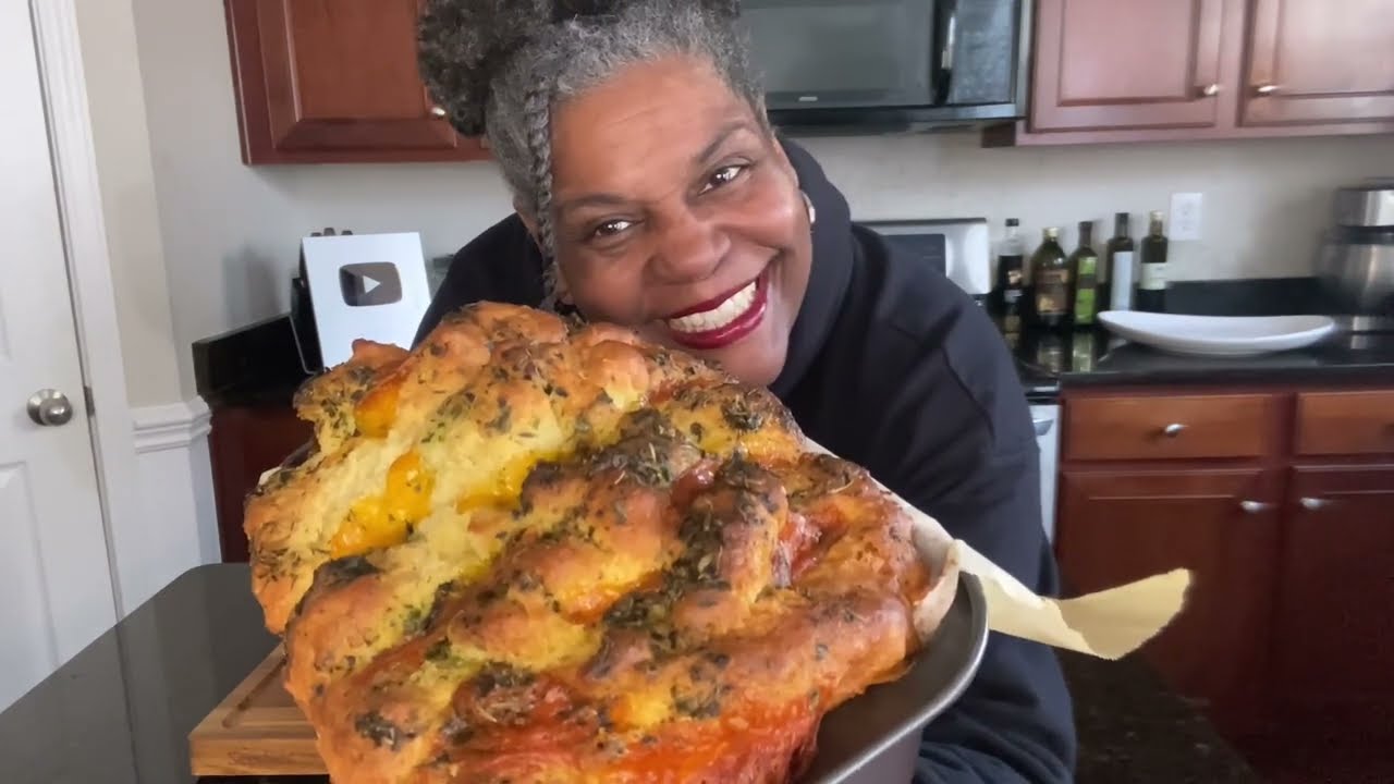 I don’t buy Cheesy Herbed Garlic Bread anymore! Quick Recipe! (No yeast, no kneading, no machine)