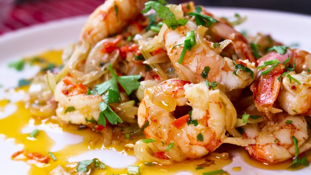Pan-fried Prawns with Garlic, Lemon, and Chili