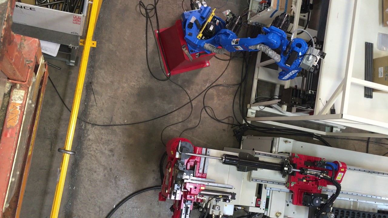 Universal Tool & Engineering Robotic Workcell Solution