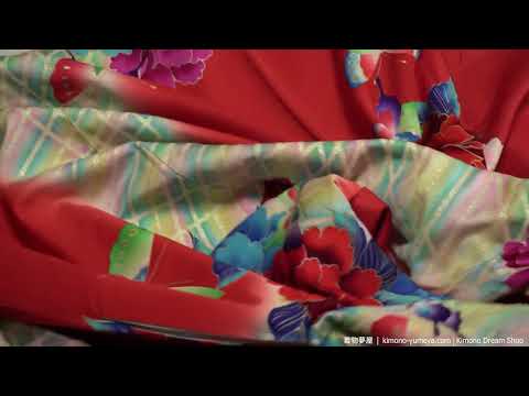 1980s Vibrant Kakeshita - Japanese Women's Wedding Kimono - Holographic Abstract Lines Holographic