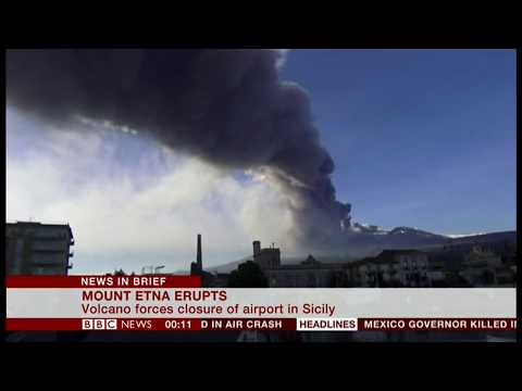 Mount Etna erupts (Italy) - BBC News - 25th December 2018