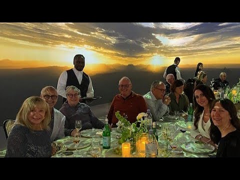 Impromptu dinner at the Luminarium in Toronto – Around Our e-Table