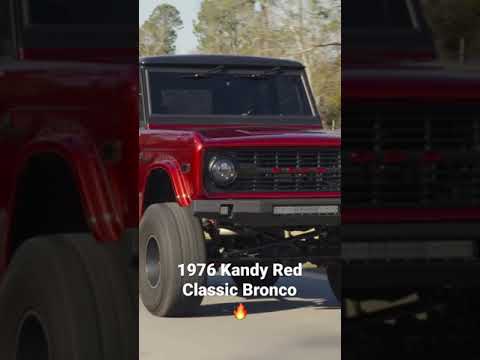 Turning heads in this 1976 Bronco! #shorts #ford #bronco