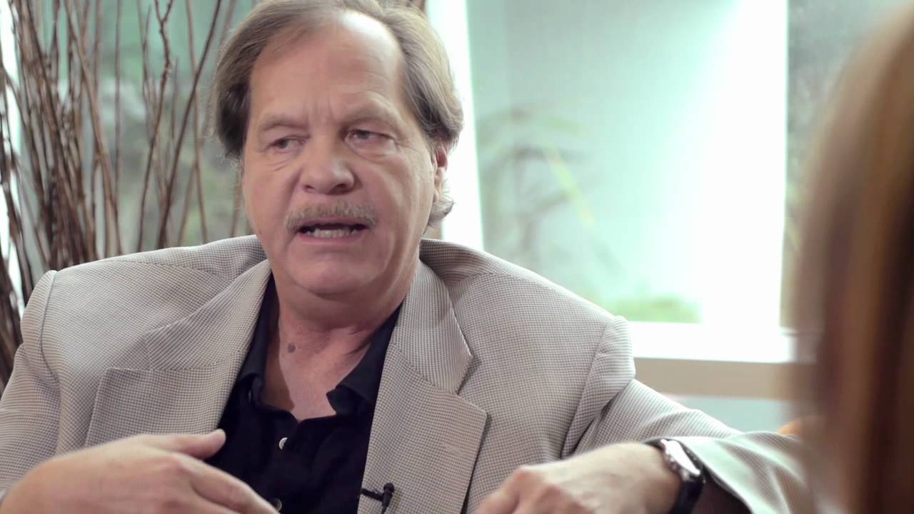 What are the powers of a likable mentor in storytelling?