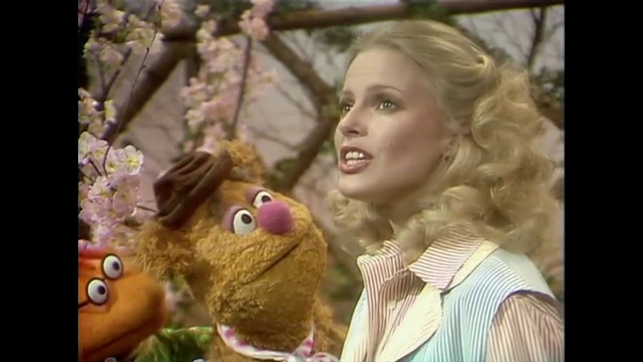 Muppet Songs: Cheryl Ladd - Sunshine on My Shoulders