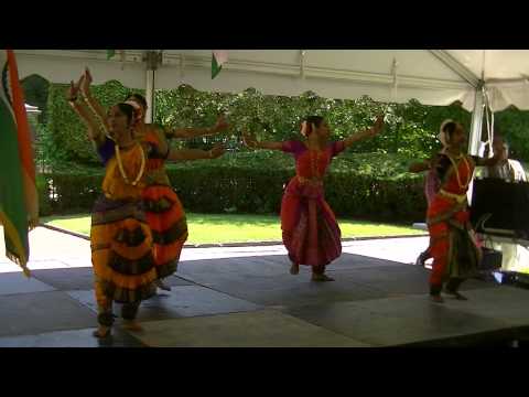 Jathiswaram dance in the Bharata Natyam style