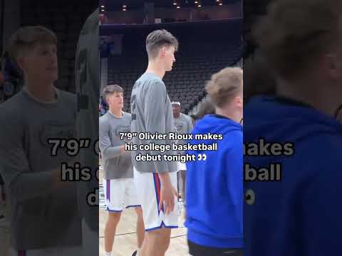 World's Tallest Basketball Player Oliver Rioux Gator 7-9 Center