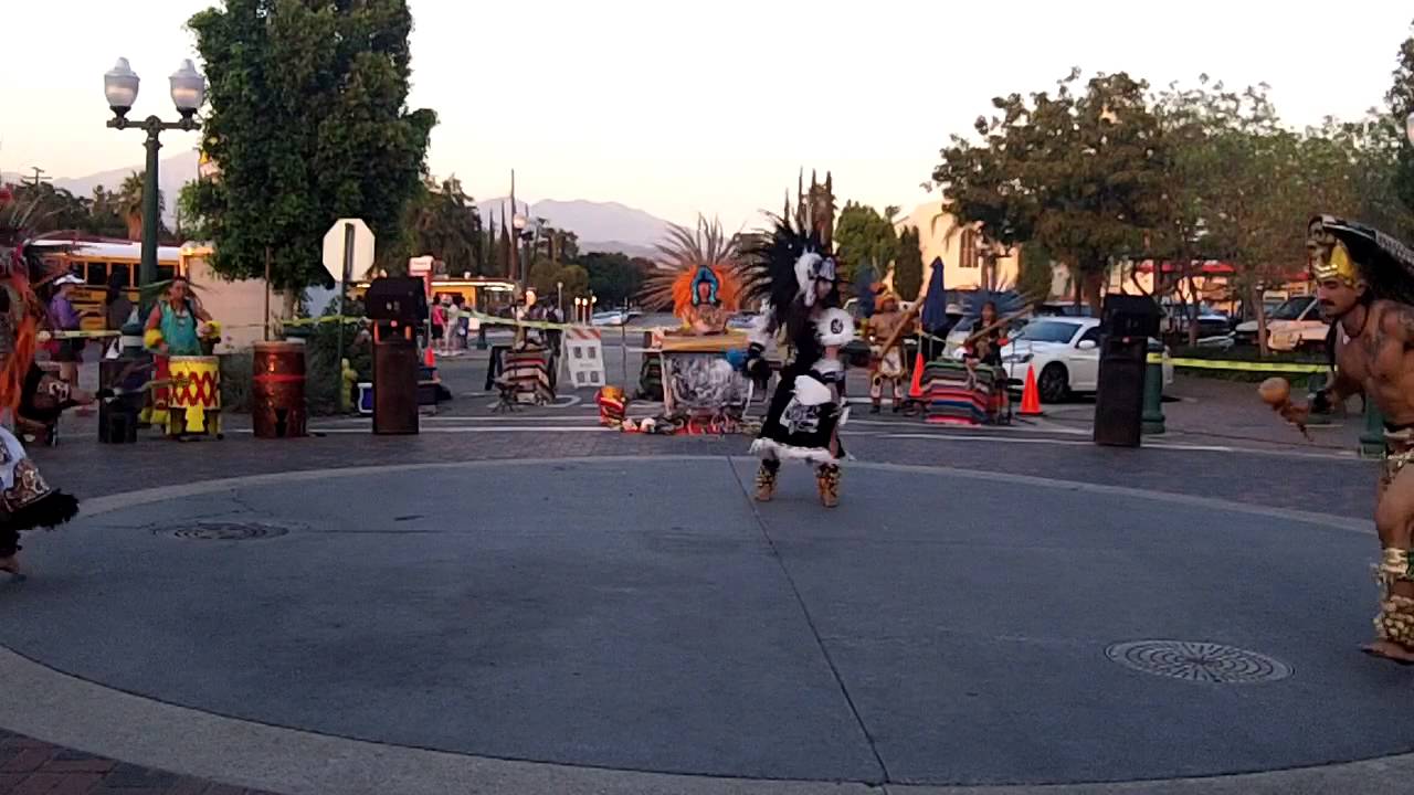 Danzas De Aztlan - Apache