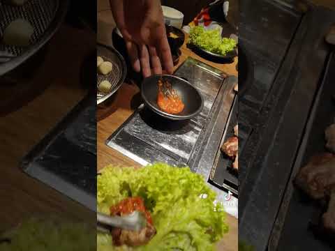 Um Yong Baek 엄용백 Korean BBQ and Pork Rice Soup Restaurant In Singapore #shorts