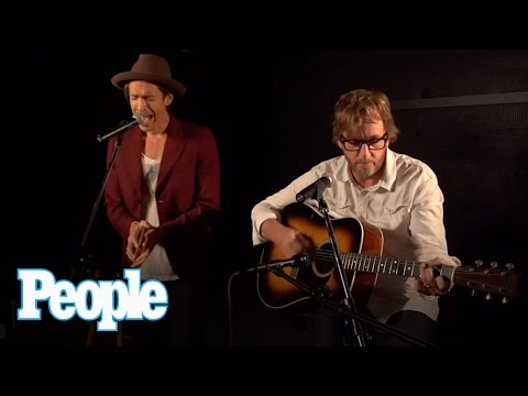Incubus Frontman Brandon Boyd Goes Acoustic! | People