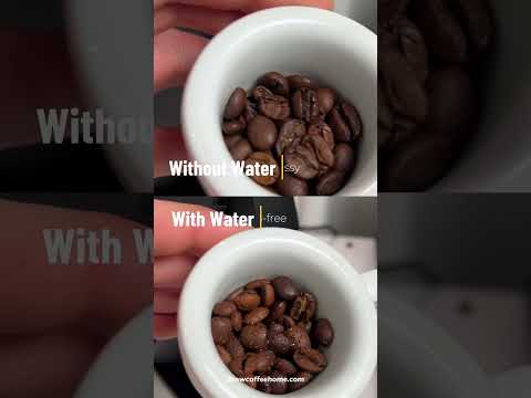 Spray water before grinding coffee to reduce static #coffee #RDT #coffeetips #coffeelover