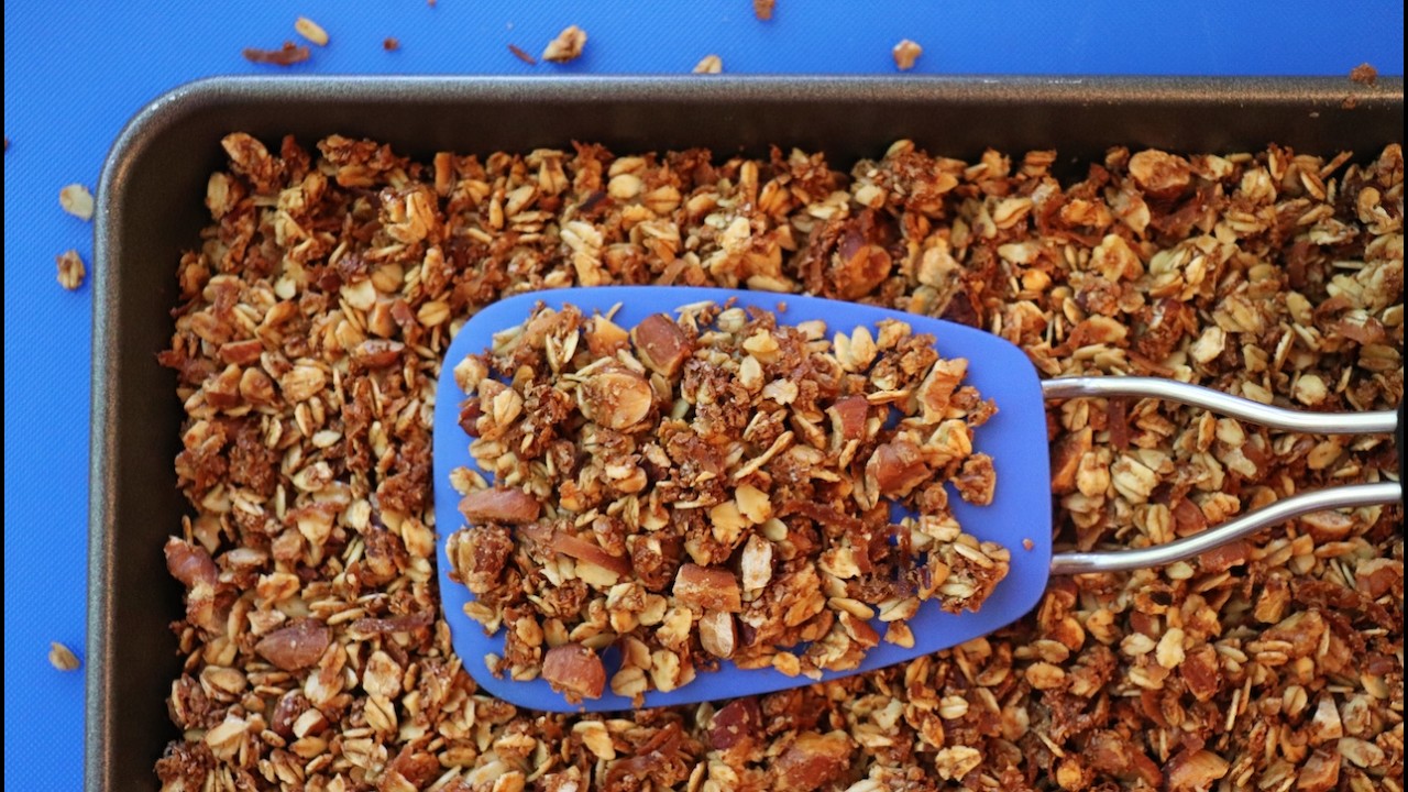 Easiest Granola Ever. Seriously.