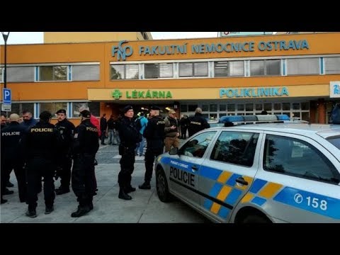 Gunman kills 6 in Czech hospital waiting room