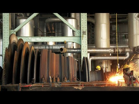 A Rare Look Inside a Power Plant’s Giant Steam Turbine