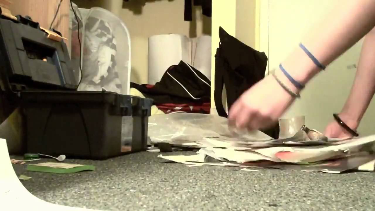 Girl Cleaning Naked