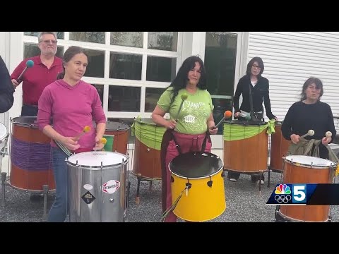 Music helps move Vermont City Marathon runners on race day