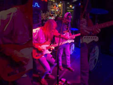 Freebird (Lynyrd Skynyrd) Guitar riffs by Mike Ponder and Joe Dalimonte Nashville Tennessee
