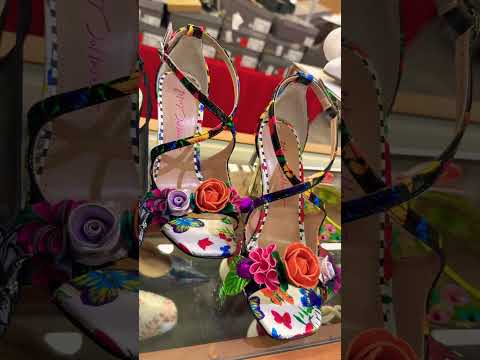 This Stunning Rose Flower Multicolor heels at Macy's🩷 Love it #ytshorts #floraldesign #newyork