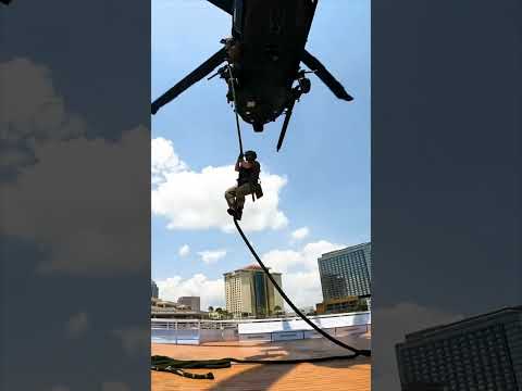 U.S. Army Delta Force (CAG) Fast Roping #SpecialForces #Army