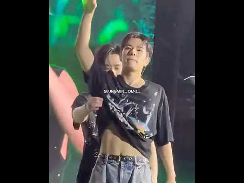 Woah… Seungmin’s abs reveal 🫠 #leeknow #seungmin #leeknowstraykids #seungminskz #straykids #skz