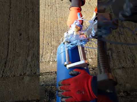 HDPE Pipe Scraper 🔵 Slow-Mo Short