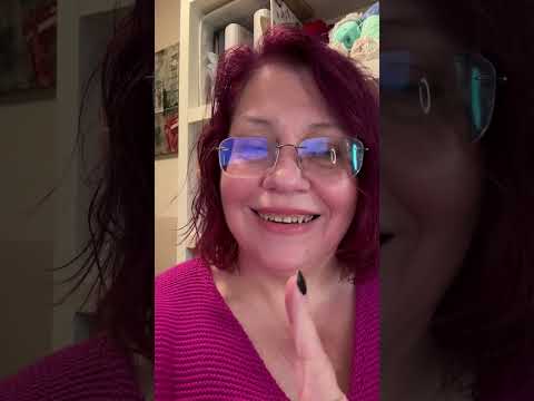 What hook size is best for a beginner crochet? | 3-Minute Crochet Tips