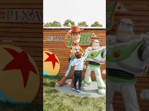 Fun for everyone in #Chicago! ????????#PixarPutt interactive mini golf by Navy Pier ????