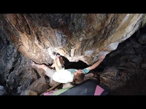 The Dead Raccoon 8a (V11) // Sam Weir UNCUT