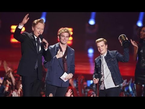 Hunger Games takes best film at MTV Movie Awards'