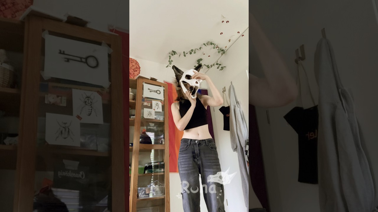 Unboxing (don’t mind my hair😋) #skulldog #therian #furry #cosplay #skullmask #antizoo #mask #furrie