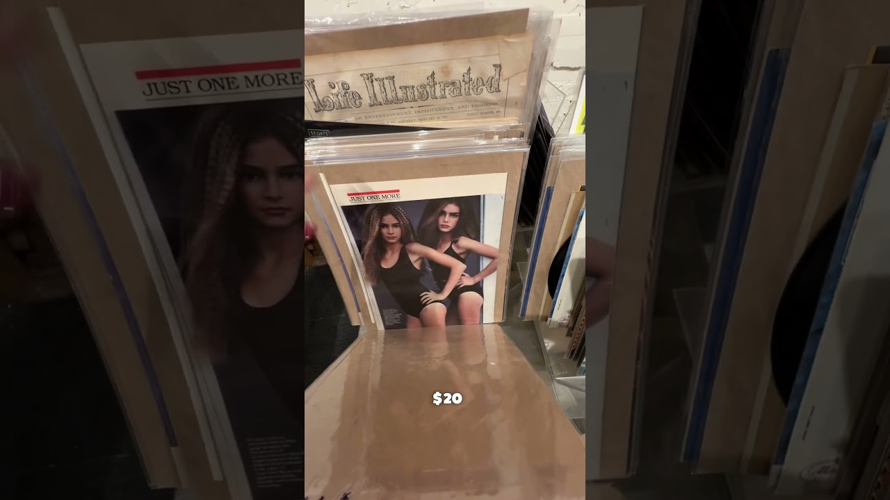 vintage posters in nyc!! #nycfinds #vintagepostcards #nyc #vintage