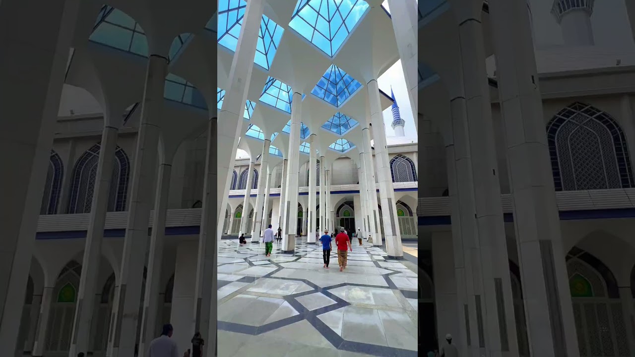 The biggest Mosque in Malaysia! 🕌 🇲🇾📍Sultan Salahuddin Abdul Aziz Mosque #mosque #malaysia