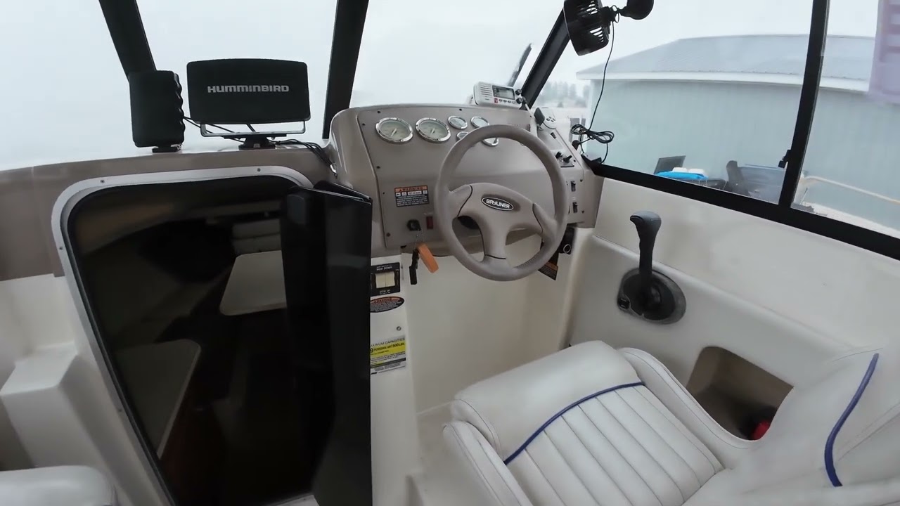 2003 22 foot Bayliner Ciera Classic 2252 fishing pleasure boat with MerCruiser 5 0 GAS Garage