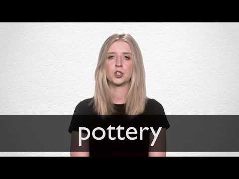 How to pronounce POTTERY in British English