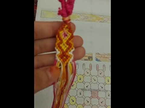 #diy Following a pattern # check out braceletbook.com. Making a diamond pattern bracelet