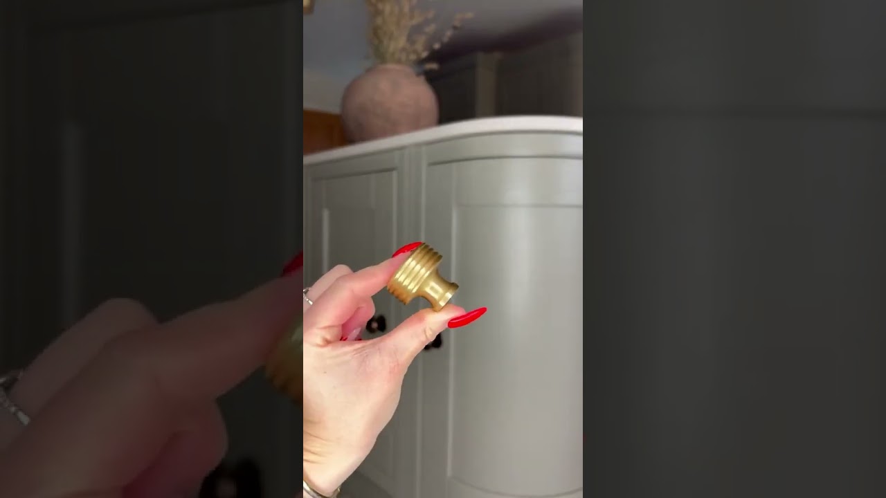 Brass Bee Knobs: Satin Brass vs Antique Brass – Which One Fits Your Style?