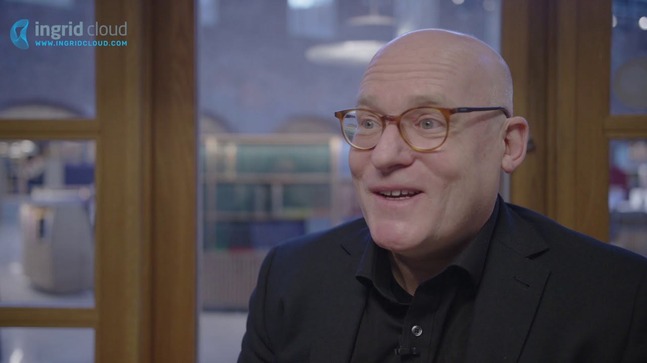 Why is the construction industry struggling with digitalization?