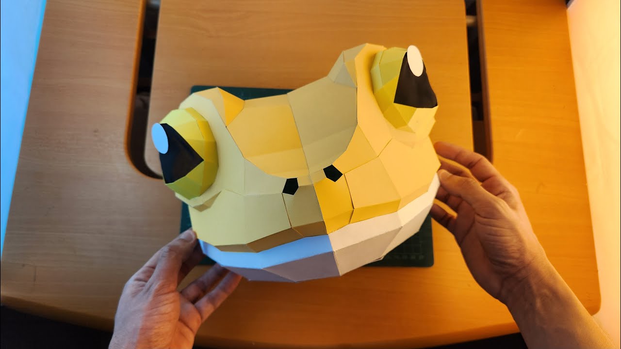 How to Make a Bad Bunny Frog Mask 🐸 | Easy DIY